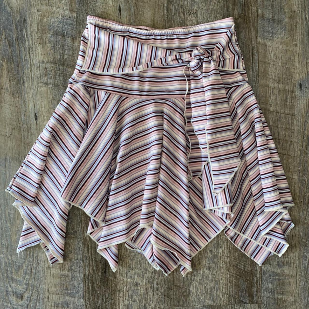 Limited Too Women's Cream and Pink Skirt | Depop