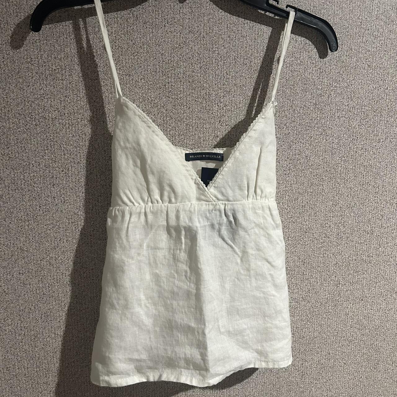 NWT brandy Melville Edith top - Depop