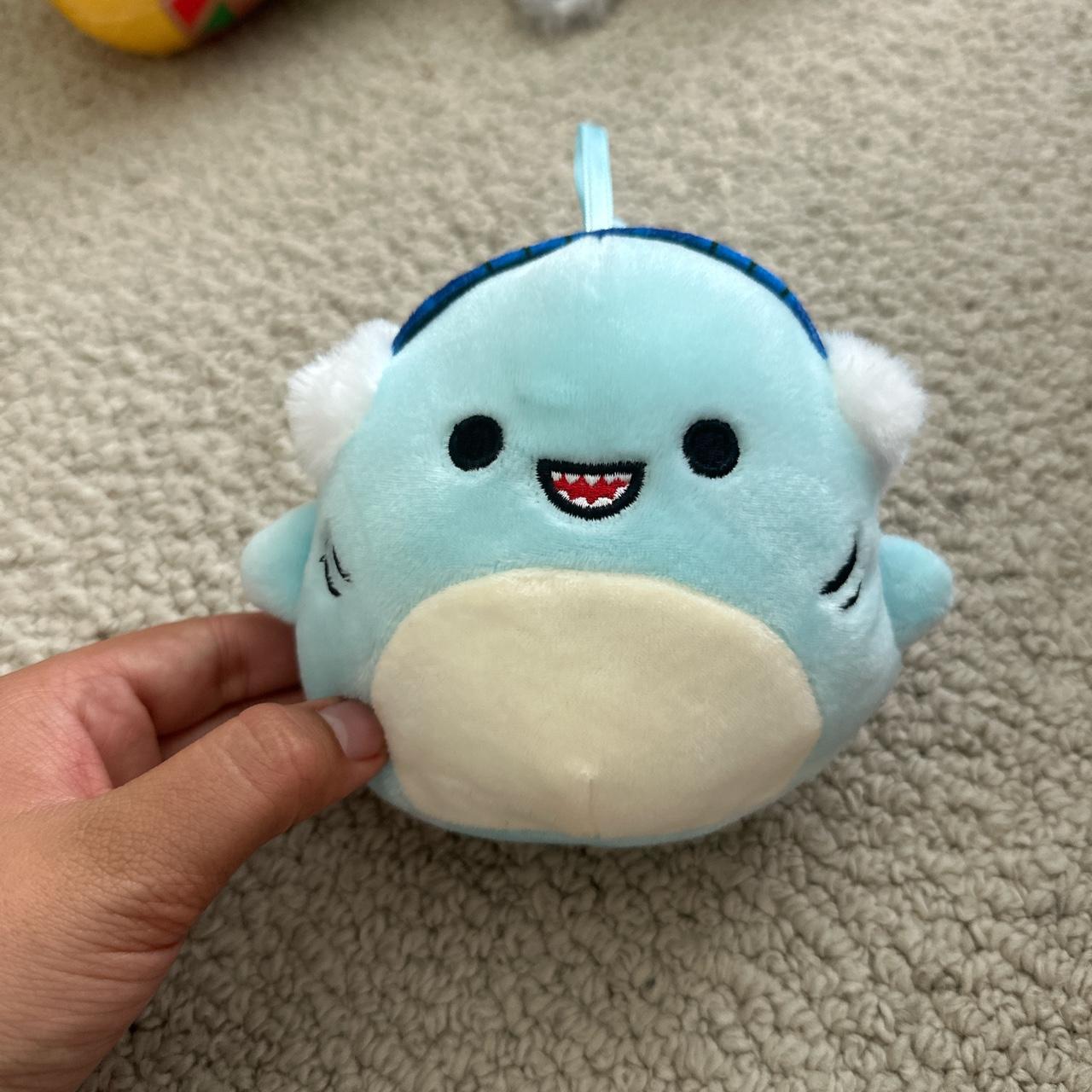 Mini ornament shark squishmallow - Depop