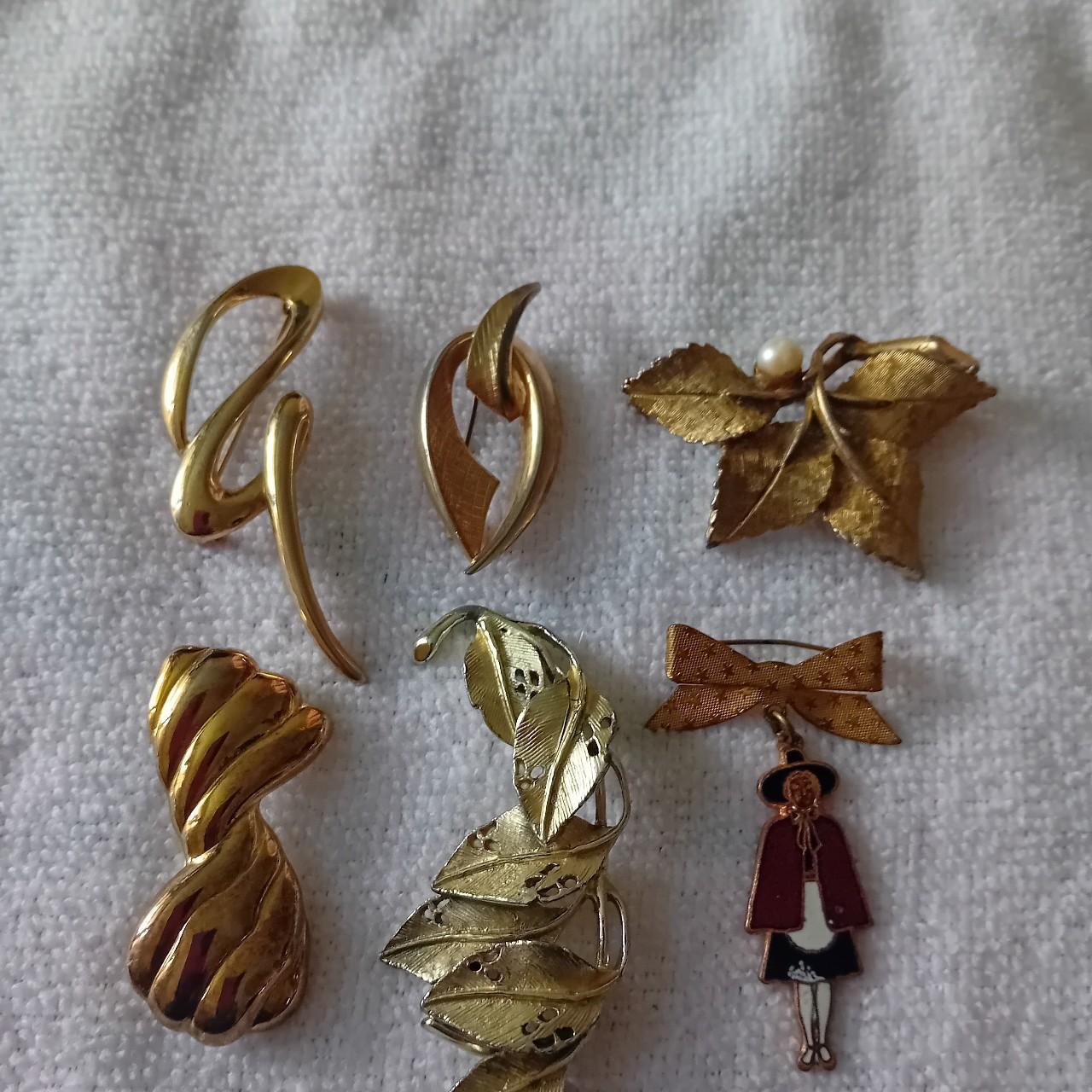 Assorted brooches in different styles, sizes and... - Depop