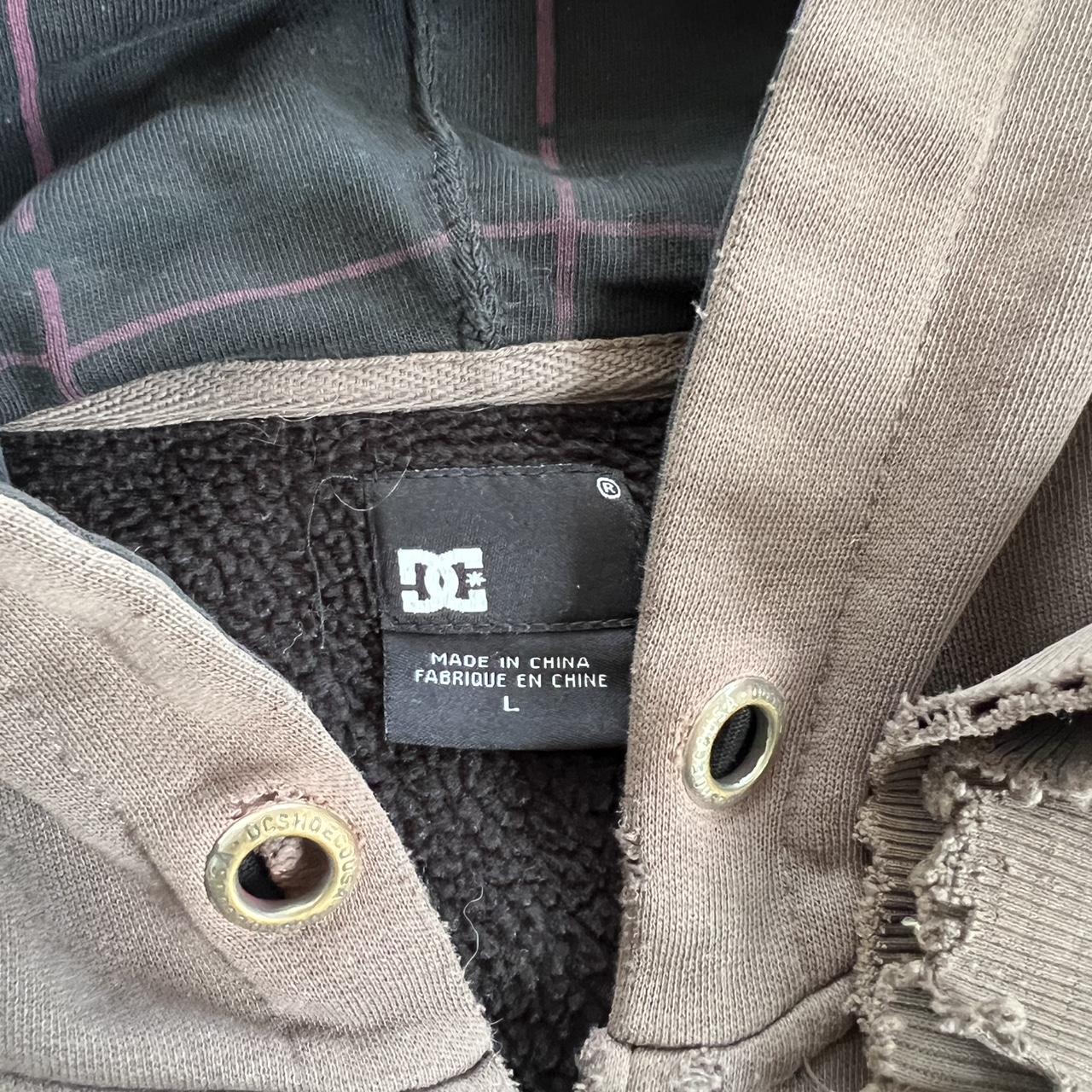 Really cool old 2000s tan and black plad DC zip-up... | Depop