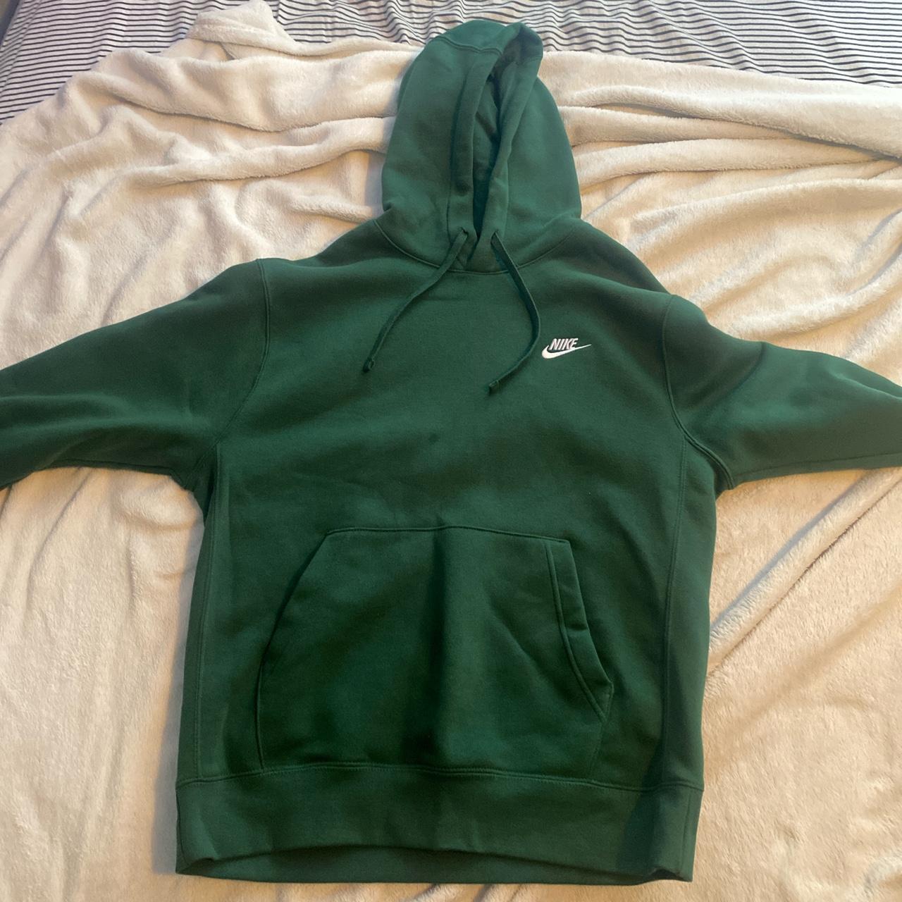 green nike hoodie Small stain in the middle - Depop