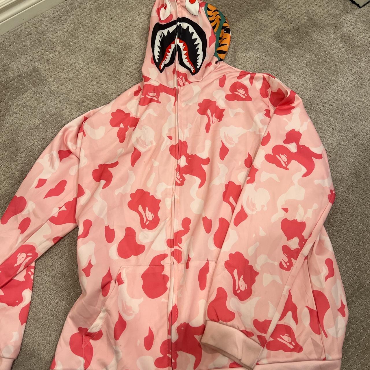 MEASUREMENTS : 22 inch chest 31.5 inch... - Depop