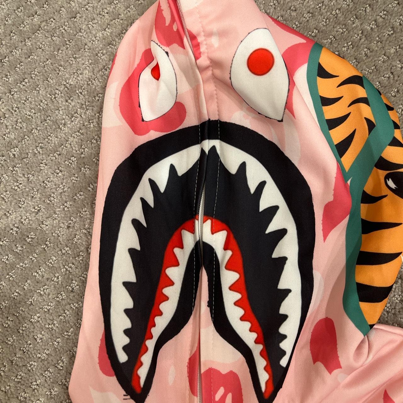 MEASUREMENTS : 22 inch chest 31.5 inch... - Depop