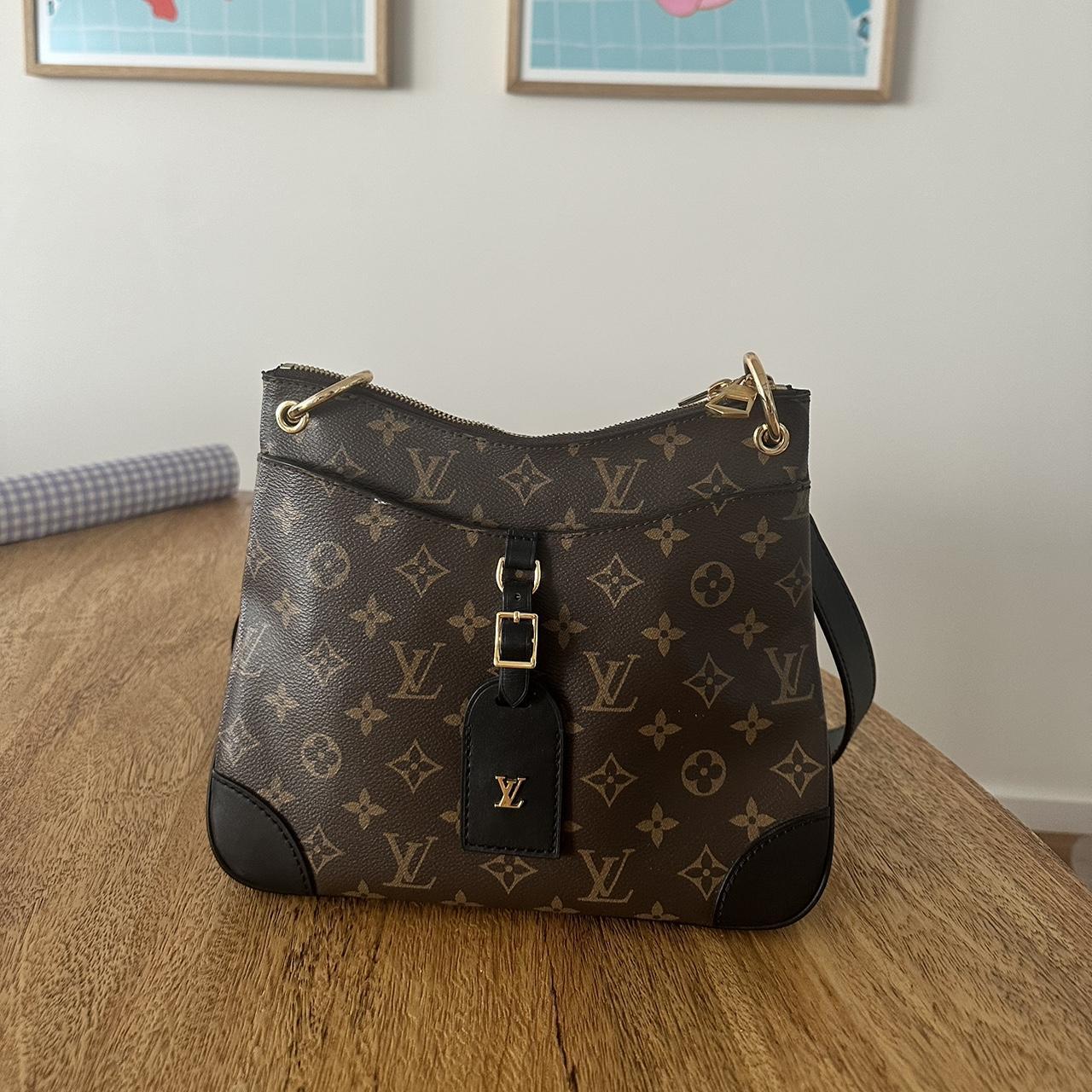 LV cross body bag - Depop
