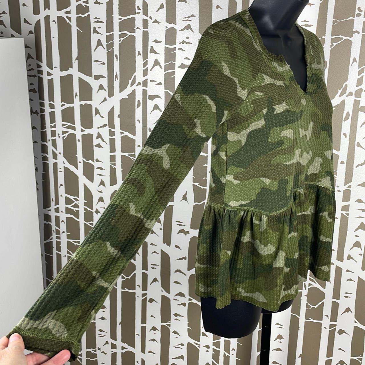 William Rast “Gryphon” Army Green Camouflage Thermal... - Depop
