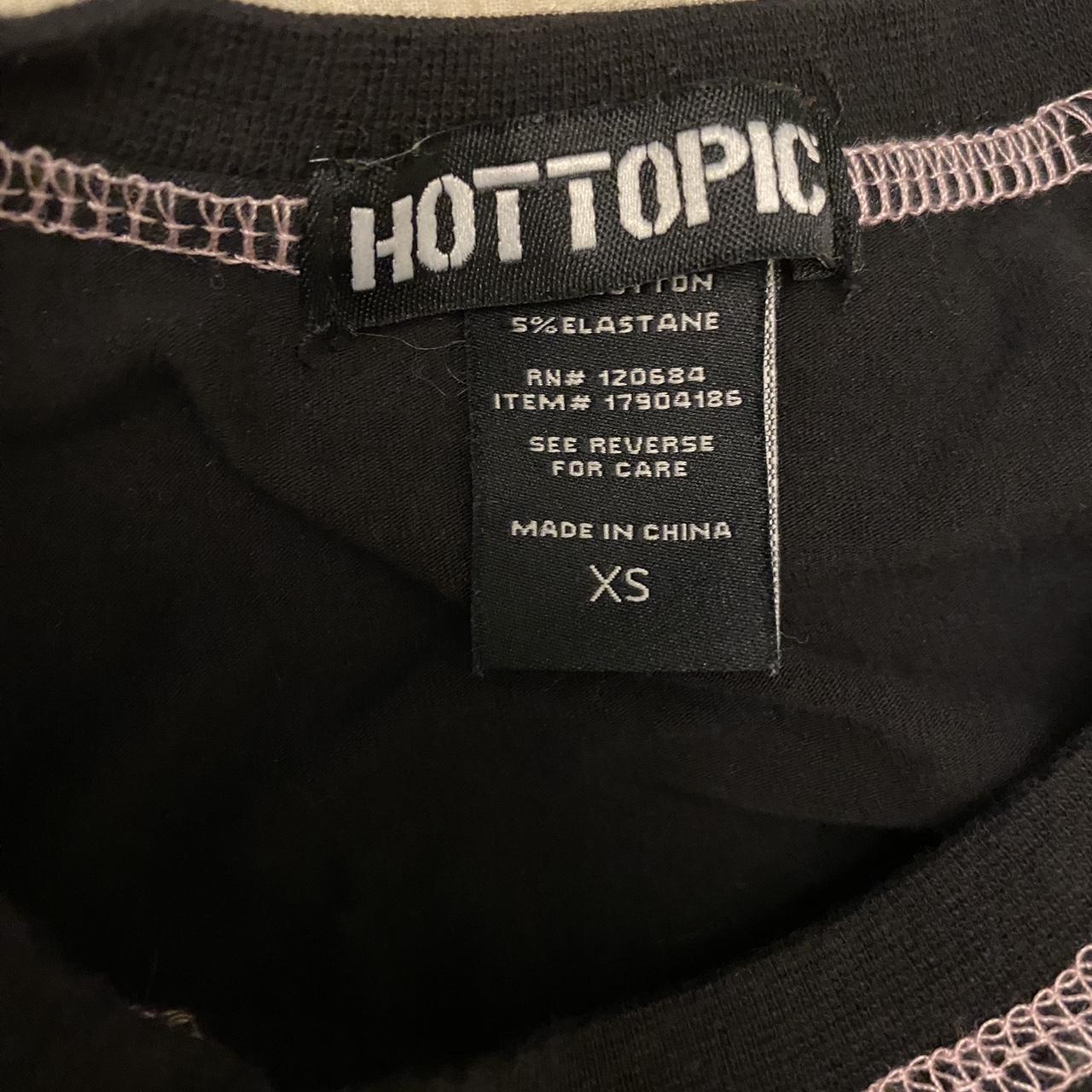 Hot Topic Women's Black and Pink Crop-top | Depop