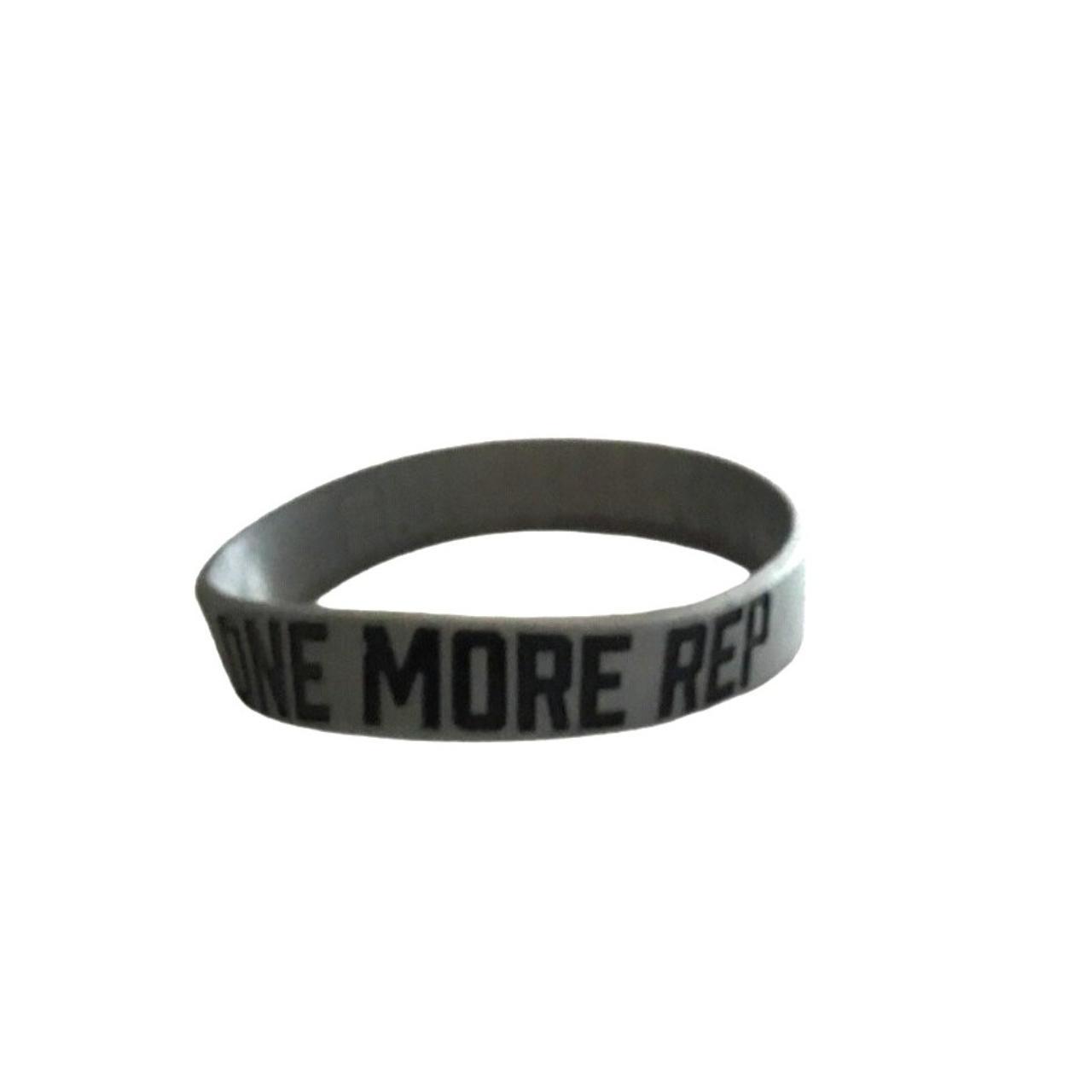 GREY MOTIVATIONAL "ONE MORE REP" SILICONE BRACELET... - Depop