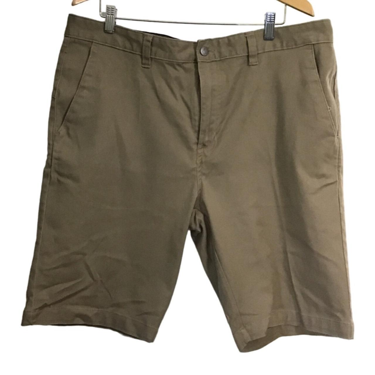 VOLCOM MENS ARMY KHAKI RELAX FIT POCKETS CASUAL... - Depop