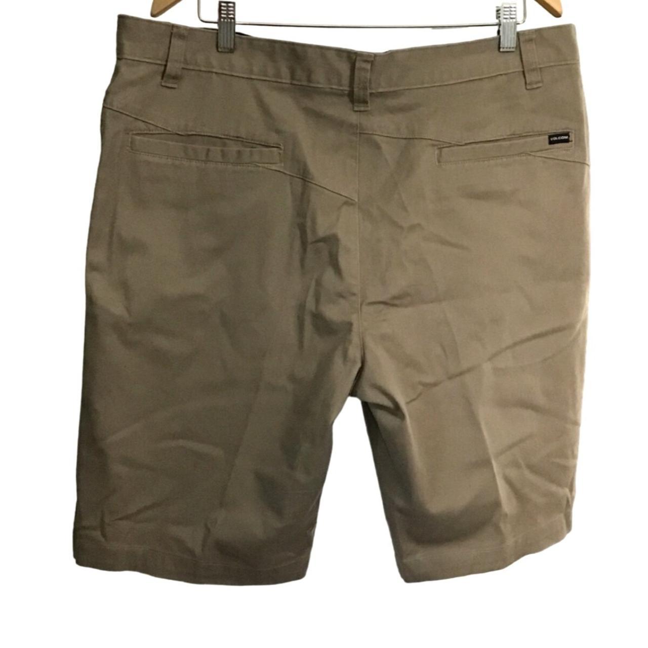 VOLCOM MENS ARMY KHAKI RELAX FIT POCKETS CASUAL... - Depop