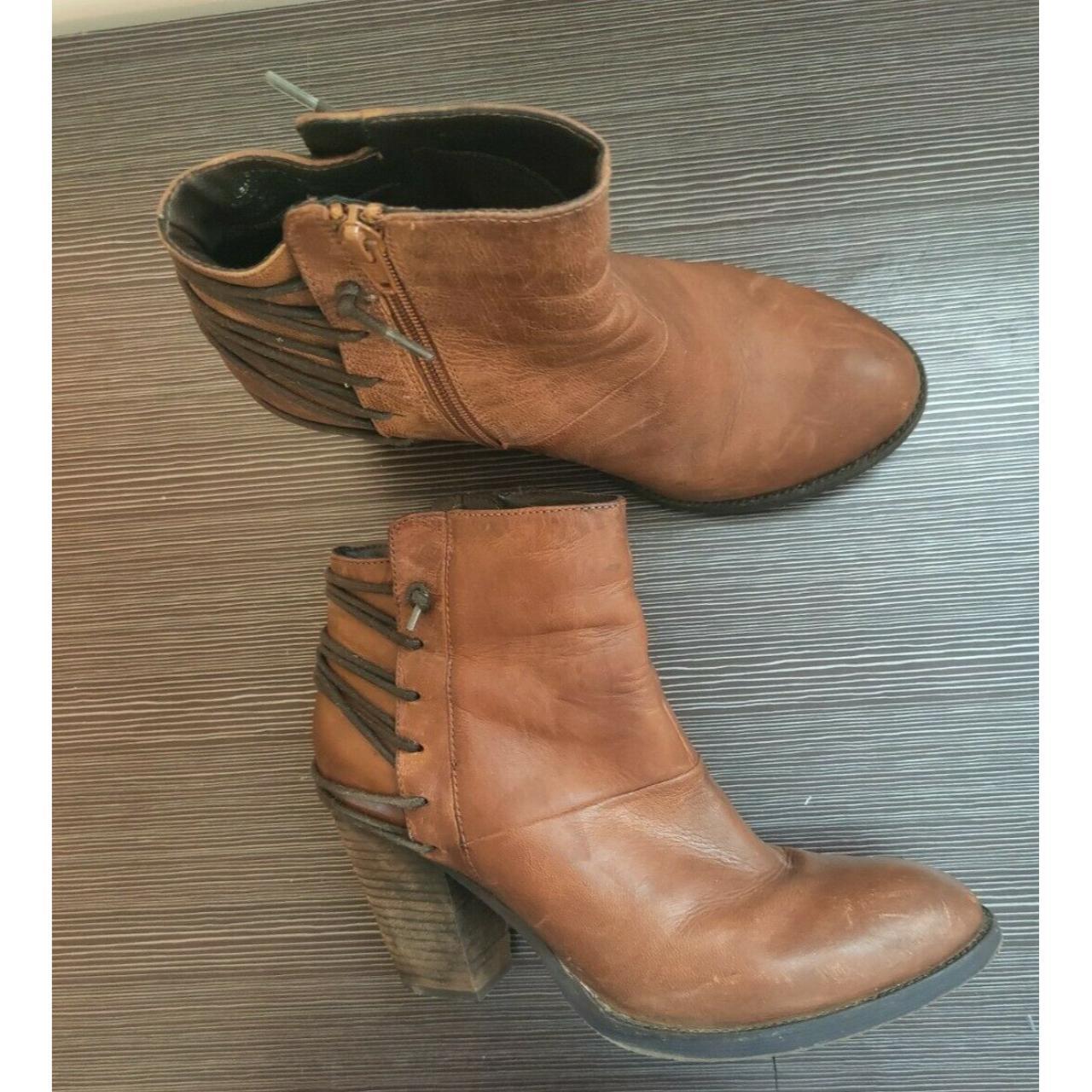 EUC Steve Madden “RAGLIN” Brown Leather Distressed... - Depop