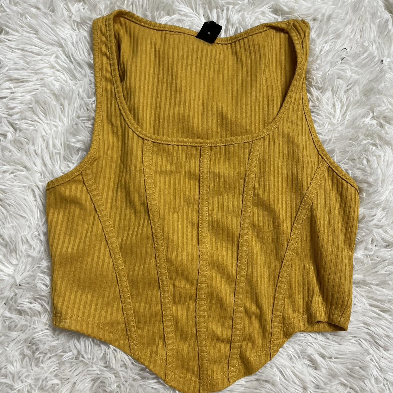 Yellow ribbed top Size: M New, never got to wear it - Depop
