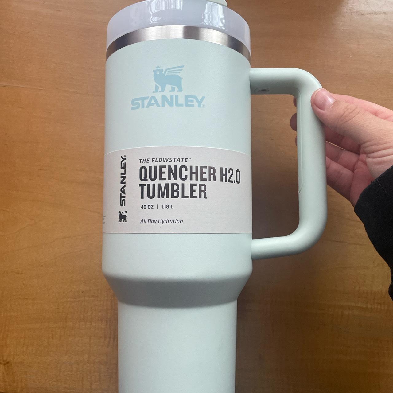 SELLING STANLEY NOT THIS LISTING THO CHECK MY PAGE... - Depop