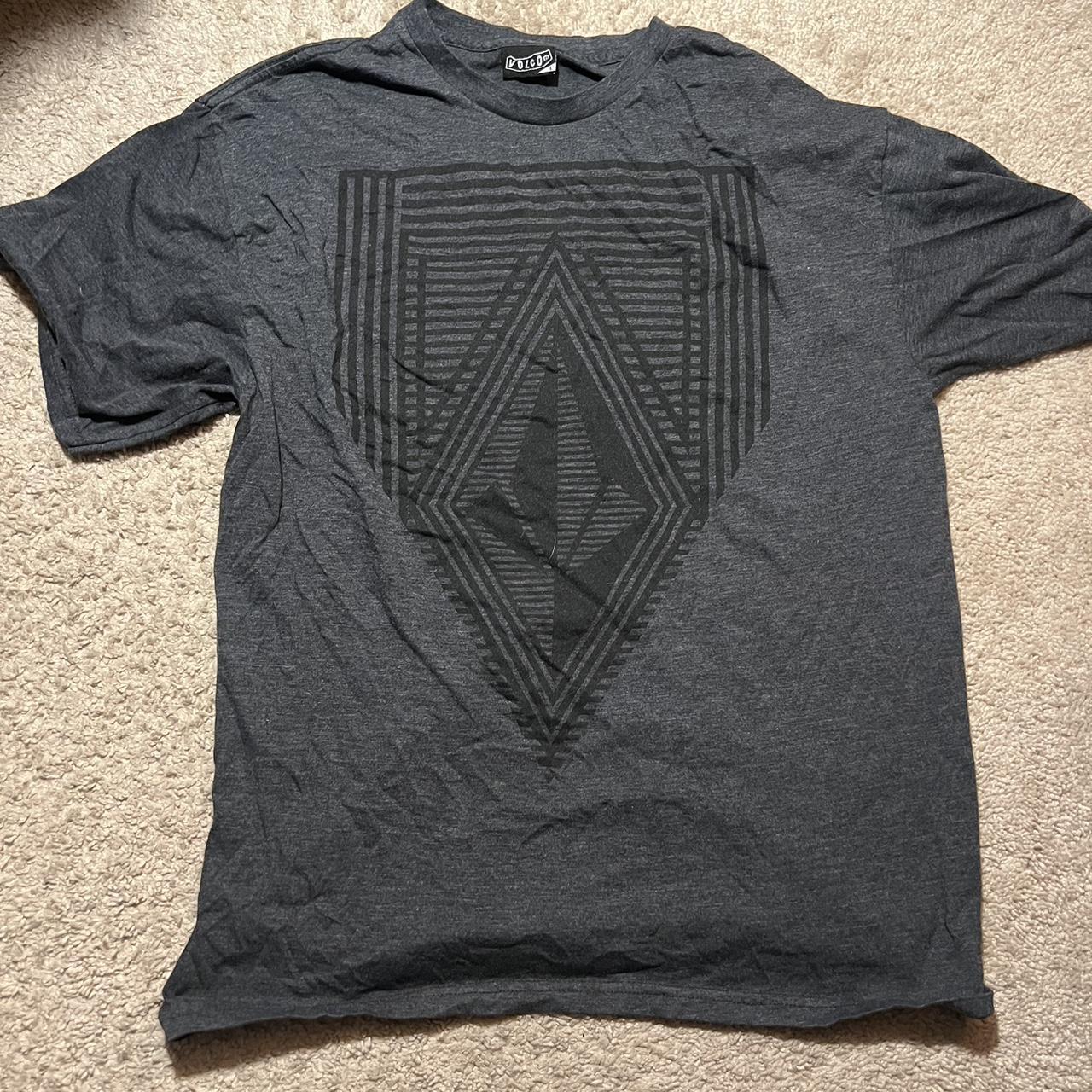 Volcom t shirt Men’s large grey volcom tee - Depop