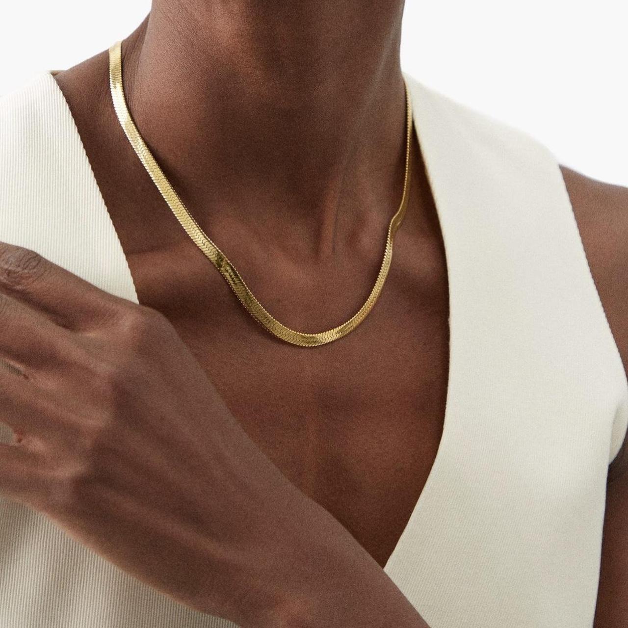 FALLON's Hailey necklace sits at a medium length,... - Depop