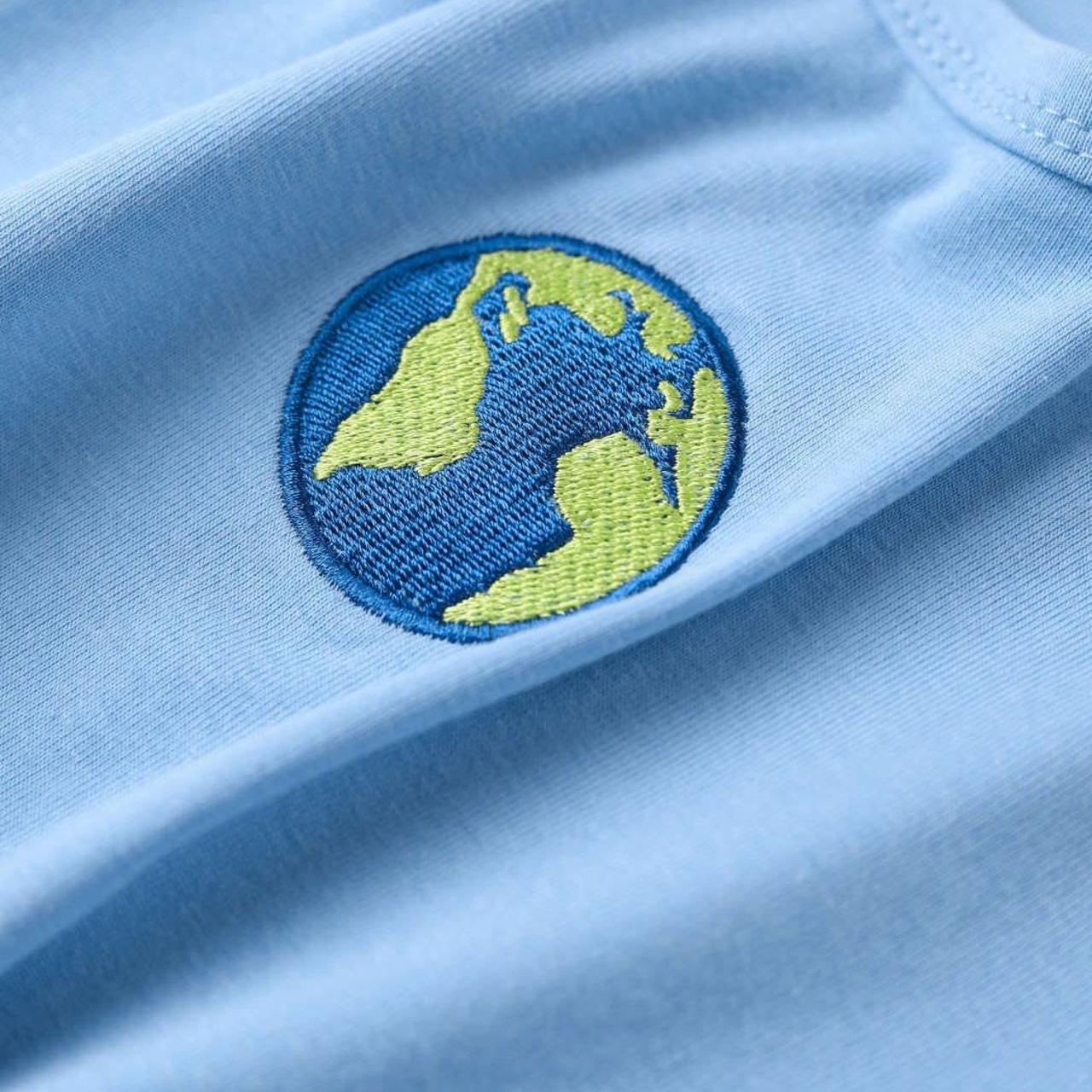 Cider Women's Blue Crop-top | Depop