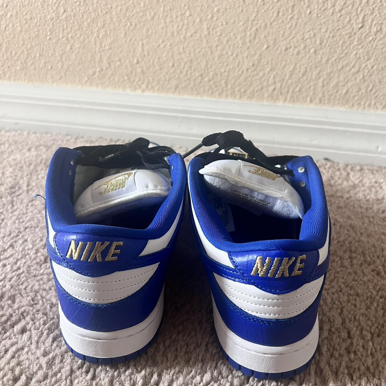 supreme dunks size 8.5 no box throw ur best offer - Depop