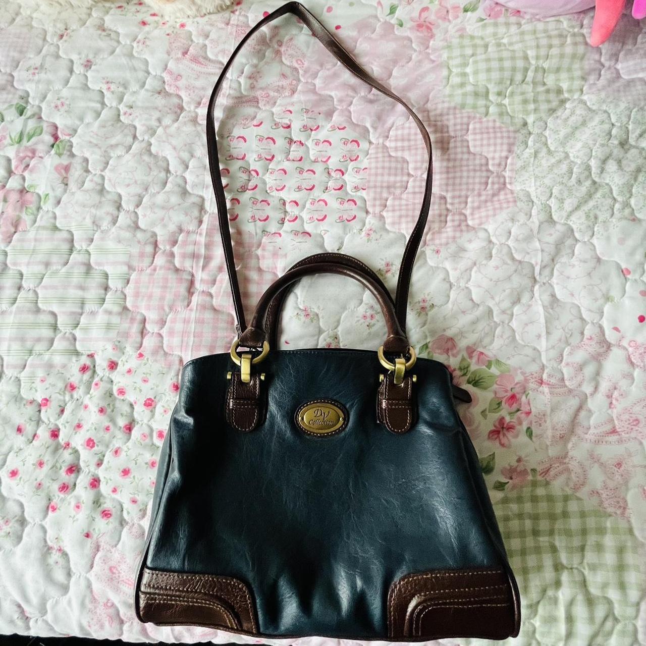 DV Collection Purse - free shipping on bundles! - Depop