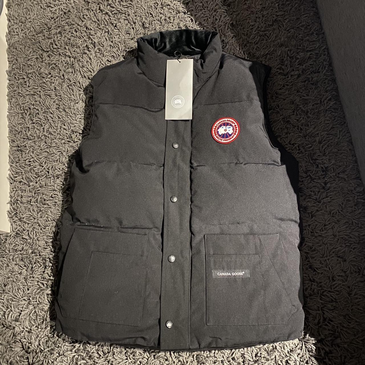 Canada Goose Men's Gilet | Depop
