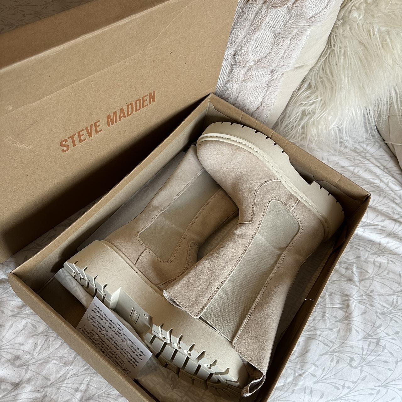 Steve Madden Women's Tan and Cream Boots | Depop
