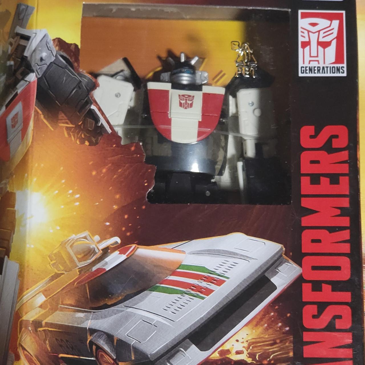 WHEELJACK Transformers War for Cybertron Kingdom... - Depop