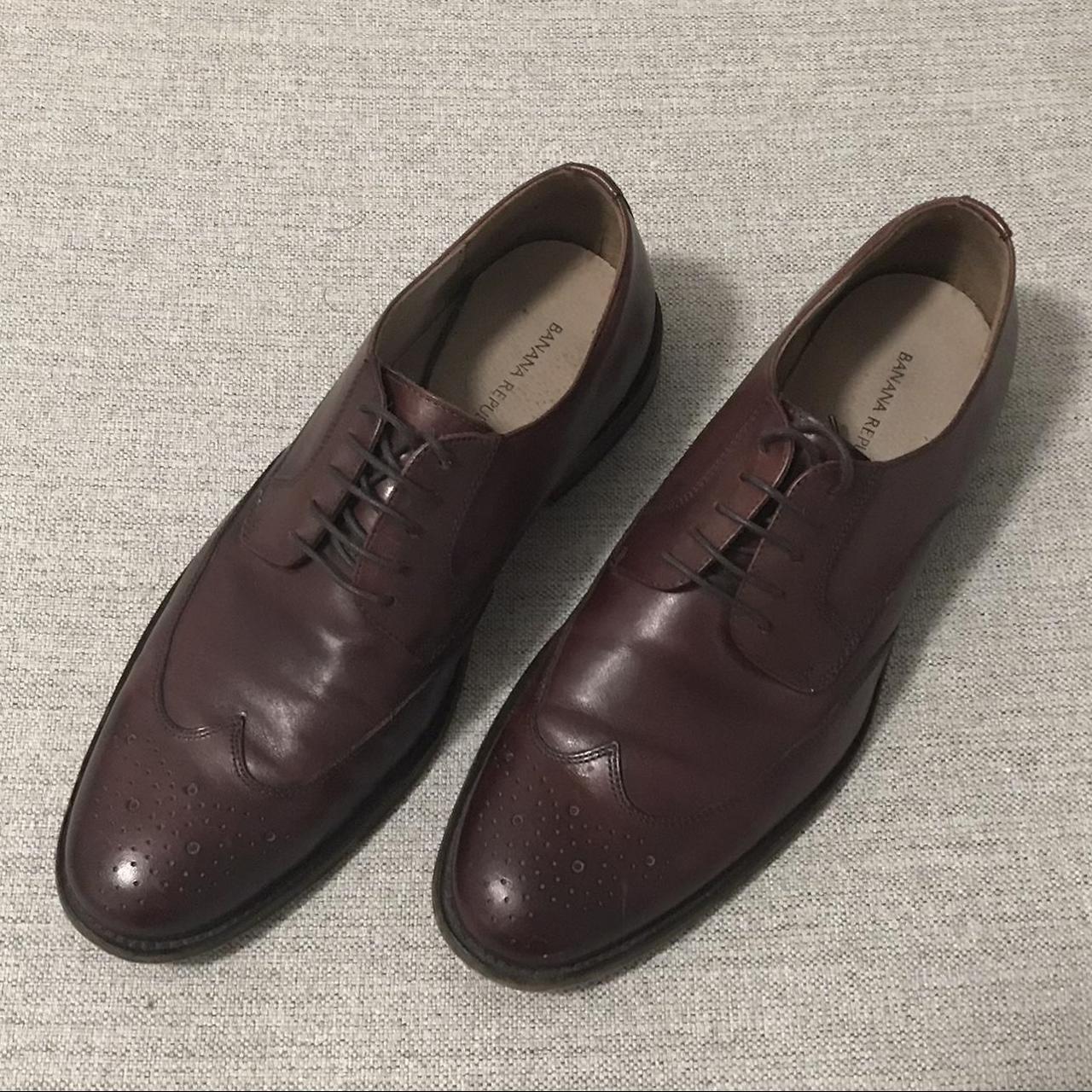 Banana Republic Men's Burgundy Brogues | Depop