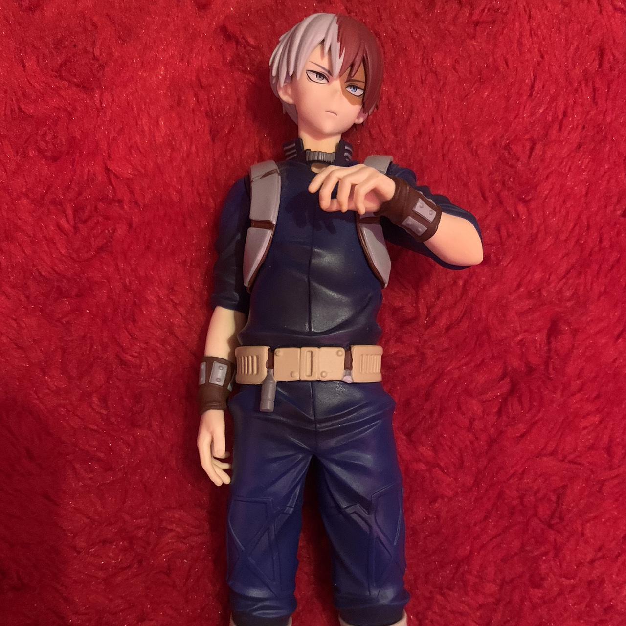 Todoroki figure one of the things on his belt fell... - Depop