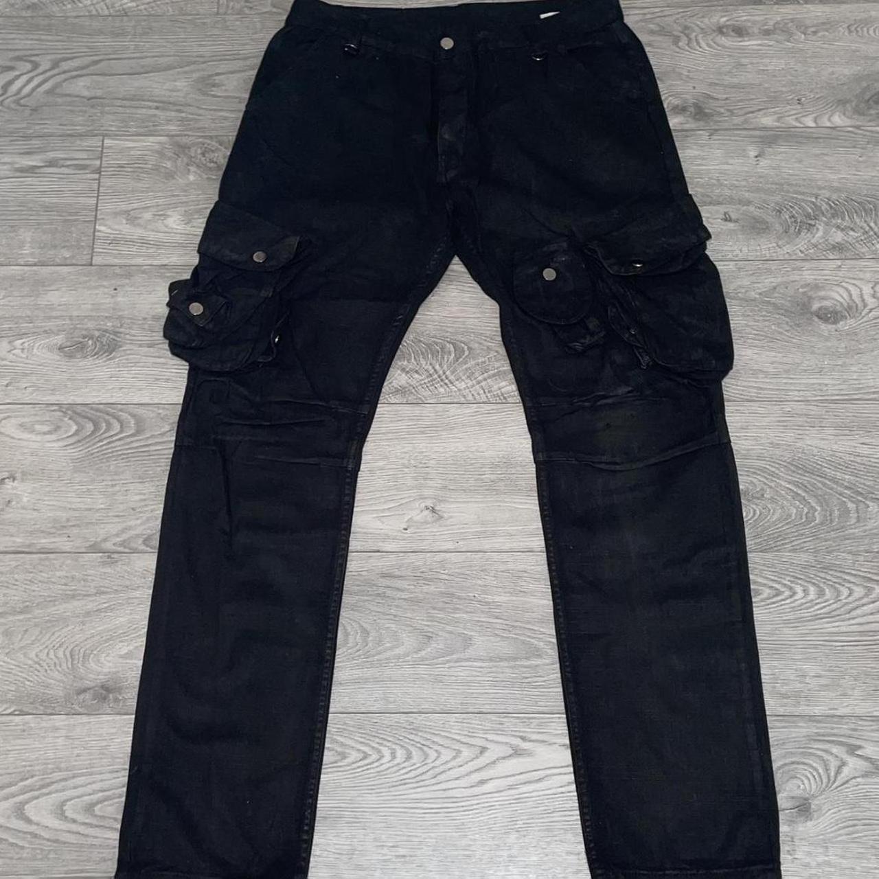 MNML BAGGY CARGOS - SIZE 38 MNML BAGGY CARGOS - Depop