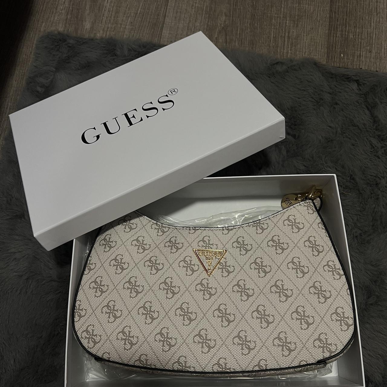 guess woman noelle 4D logo shoulder bag - Depop