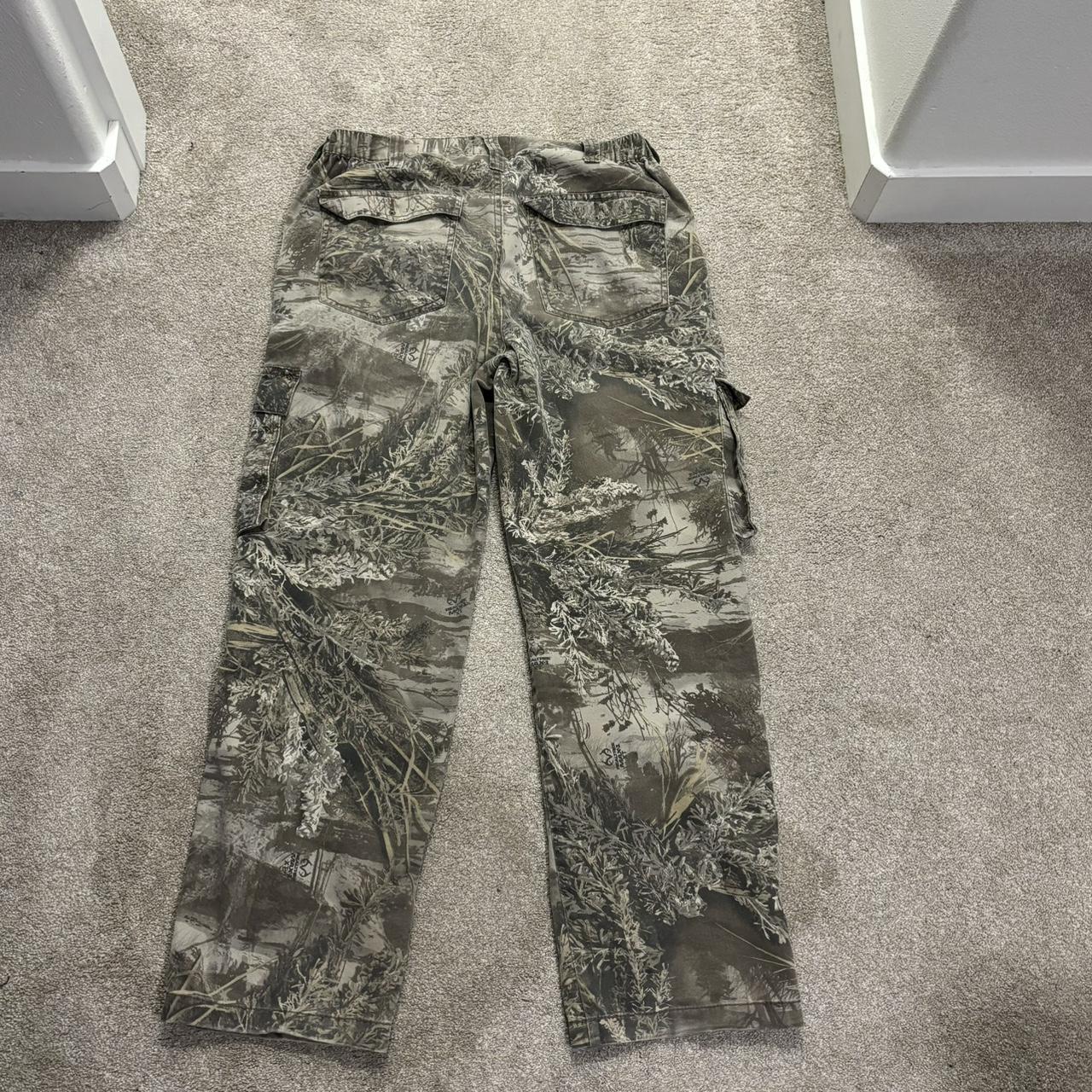 Realtree Camo pants 32/34 - Depop