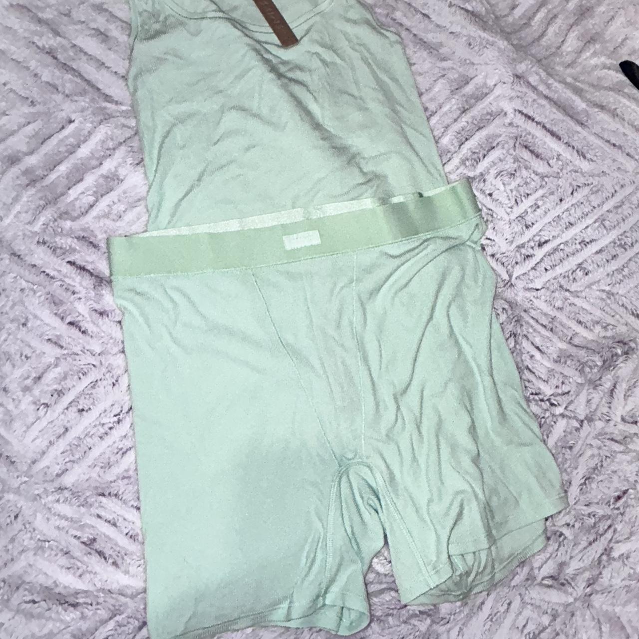 Skims Set BRAND NEW *too big for me - Depop