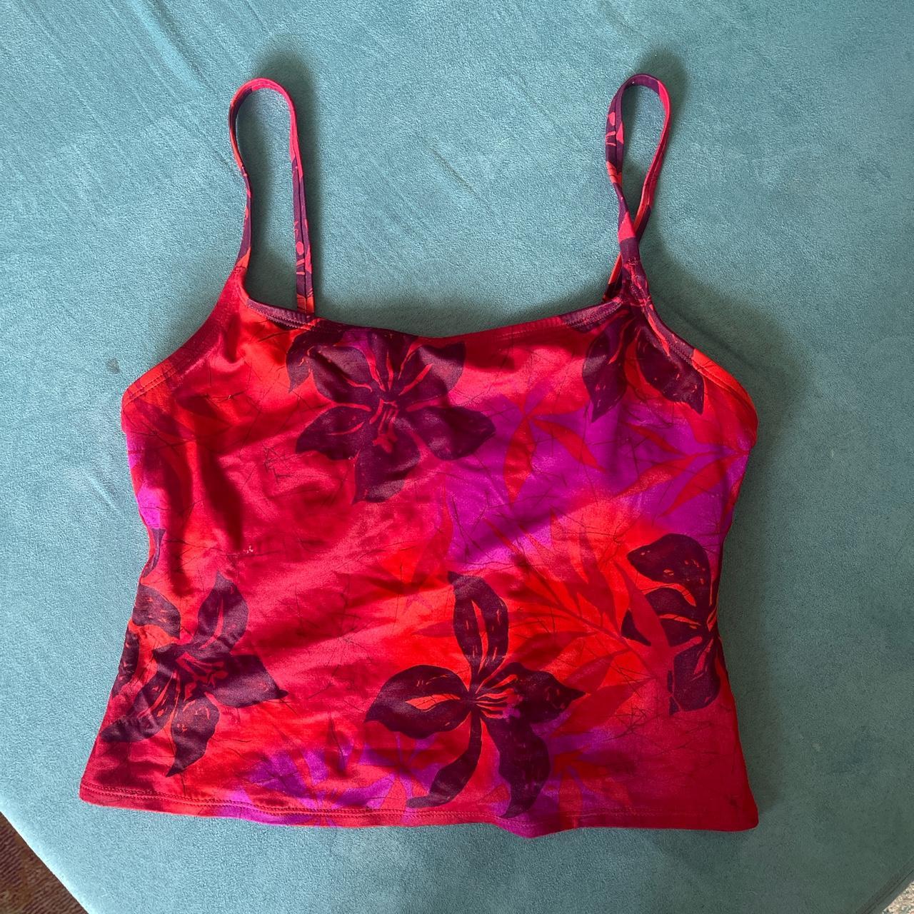 Women's Red Bikini-and-tankini-tops | Depop