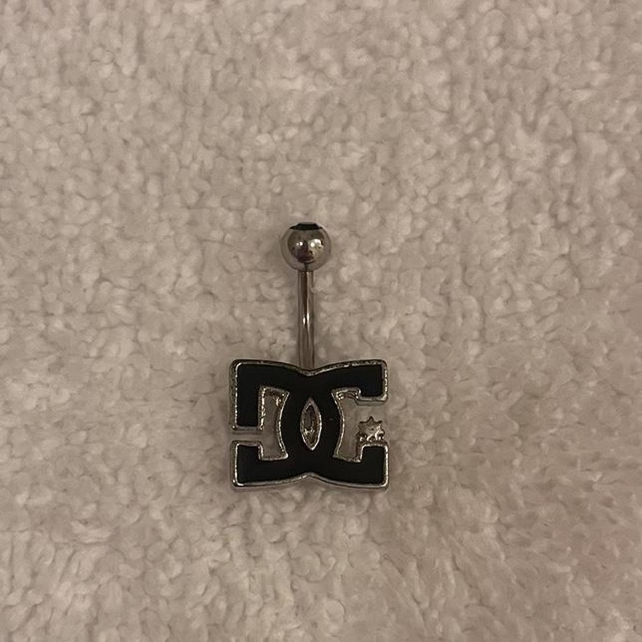 ⚠️MESSAGE ME BEFORE BUYING⚠️ one Dc shoes belly... - Depop