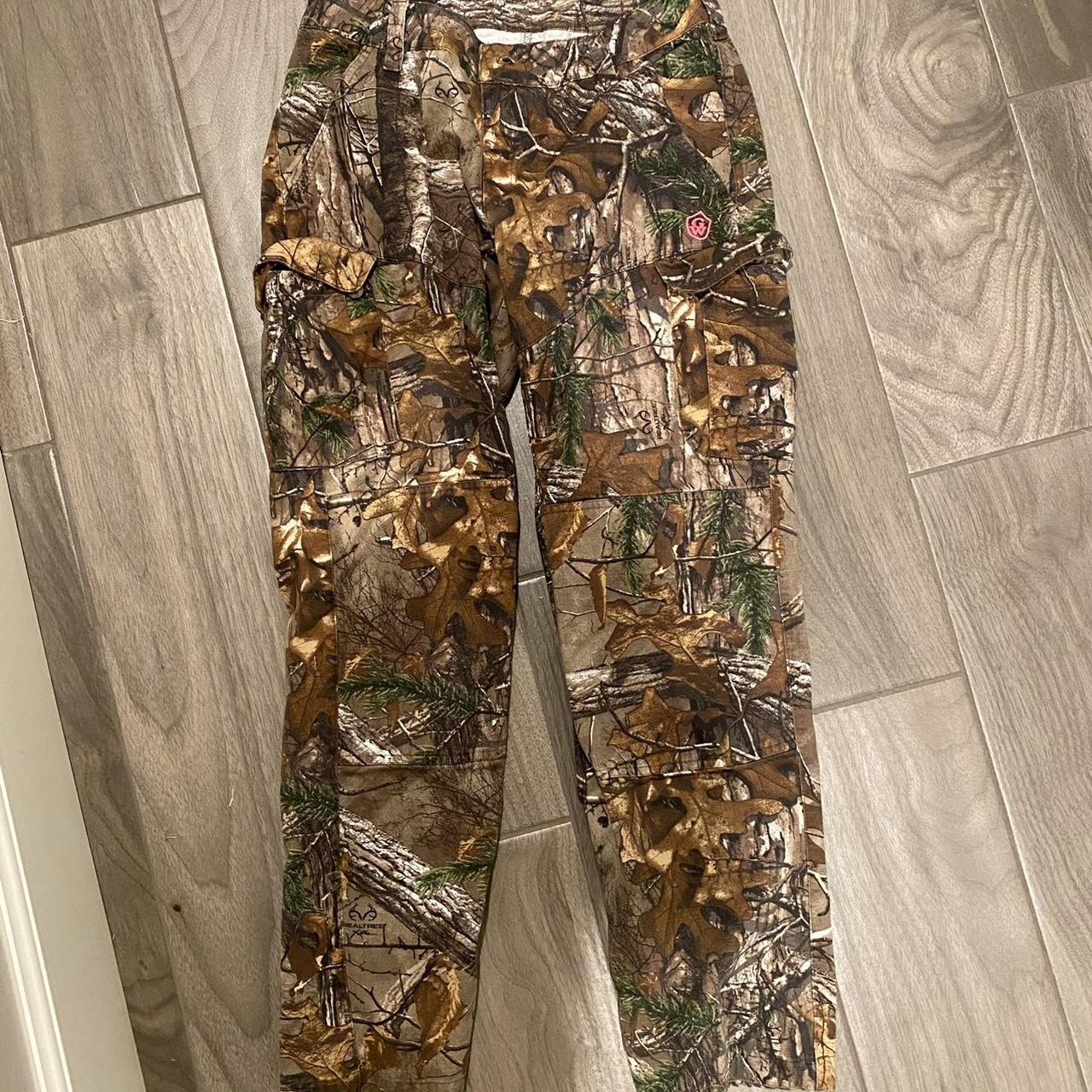 camo real tree pants female condition : 10/10 size :... - Depop