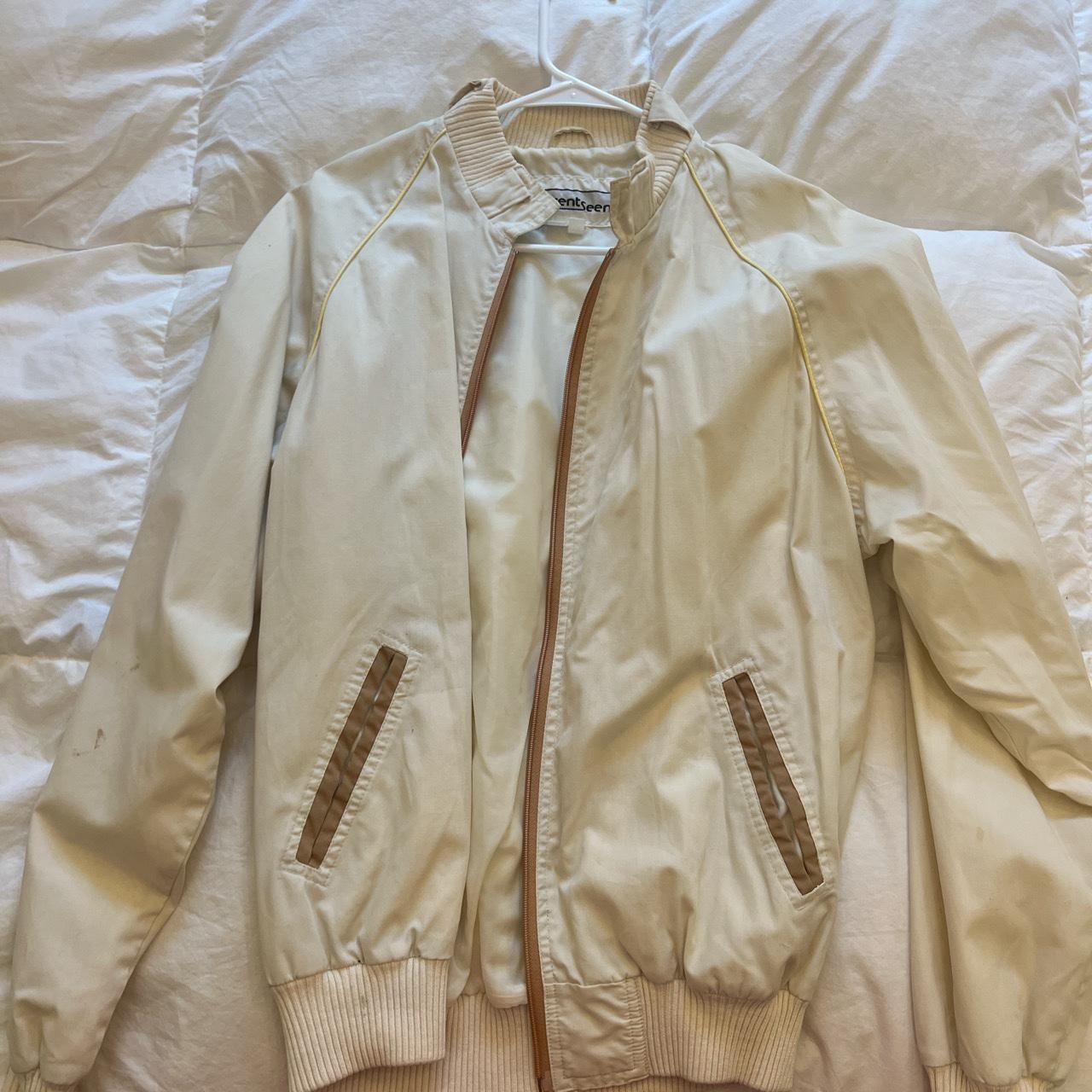 creamy light jacket - vintage. Men’s small/medium - Depop
