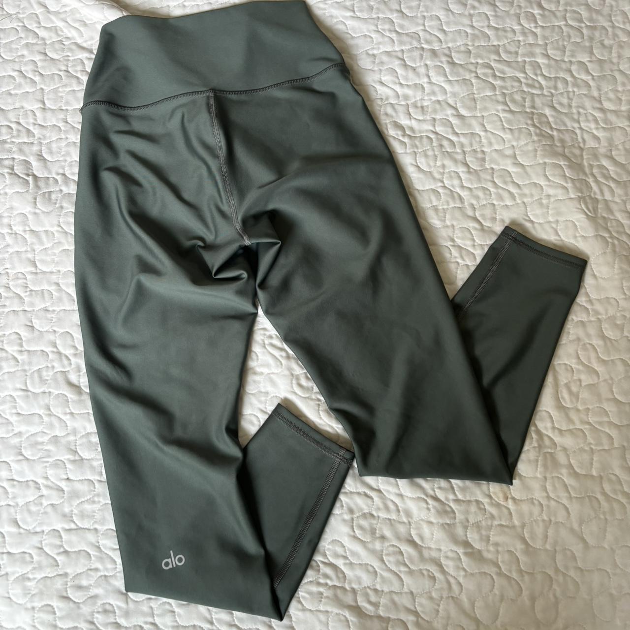 Green Alo leggings Size: XS(but can definitely fit... - Depop
