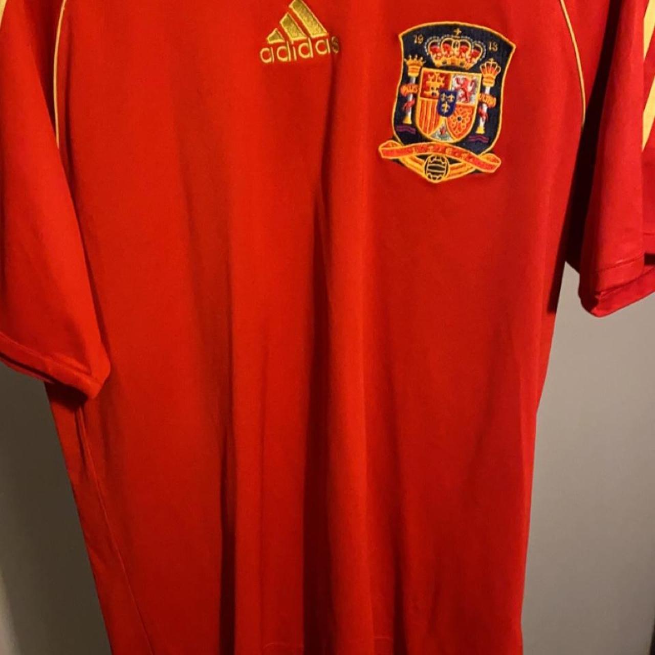 SPAIN FOOTBALL KIT Mens medium Spain Football Kit - Depop