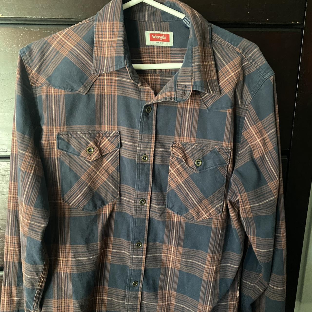 Wrangler button up Western shirt Size M | Depop