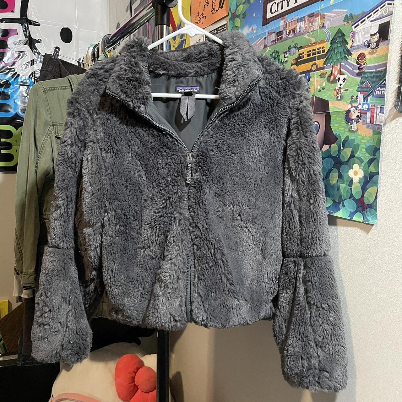 Grey fluffy jacket from Patagonia Super... - Depop