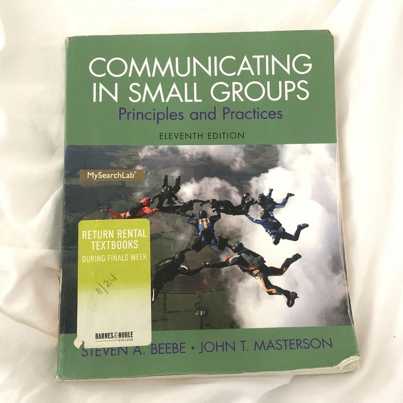 11th edition Communication in small groups-... - Depop