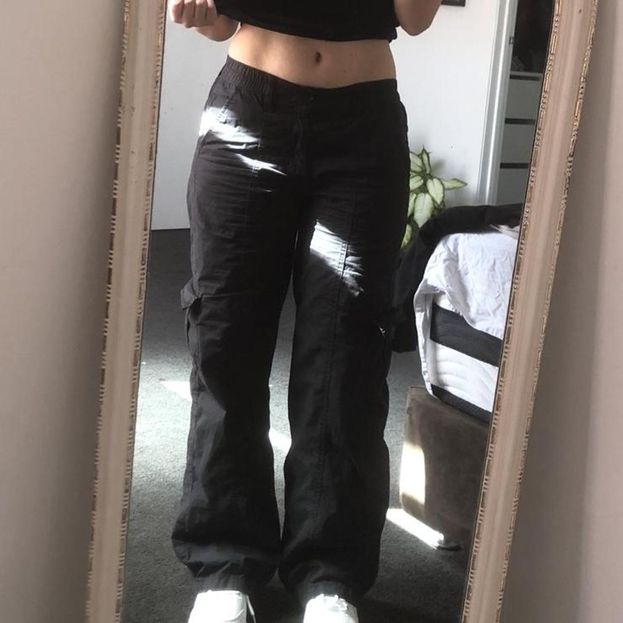 Supre cargo pants Black low waist pants Great... - Depop