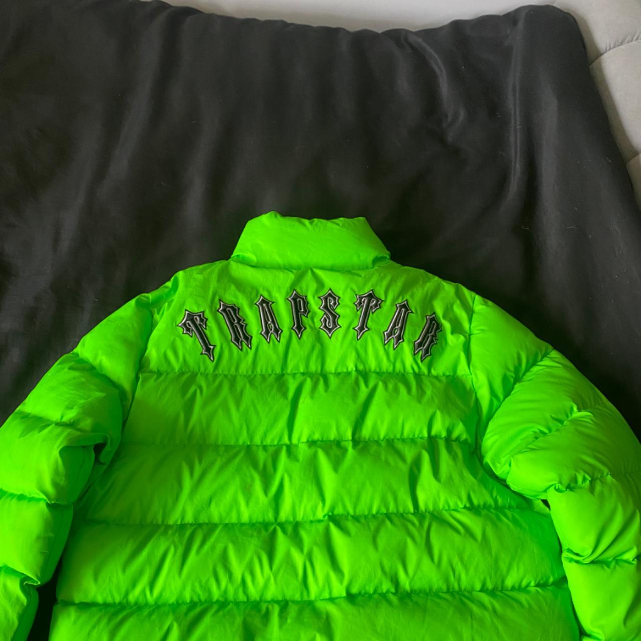 Green reflective trap star coat - Depop