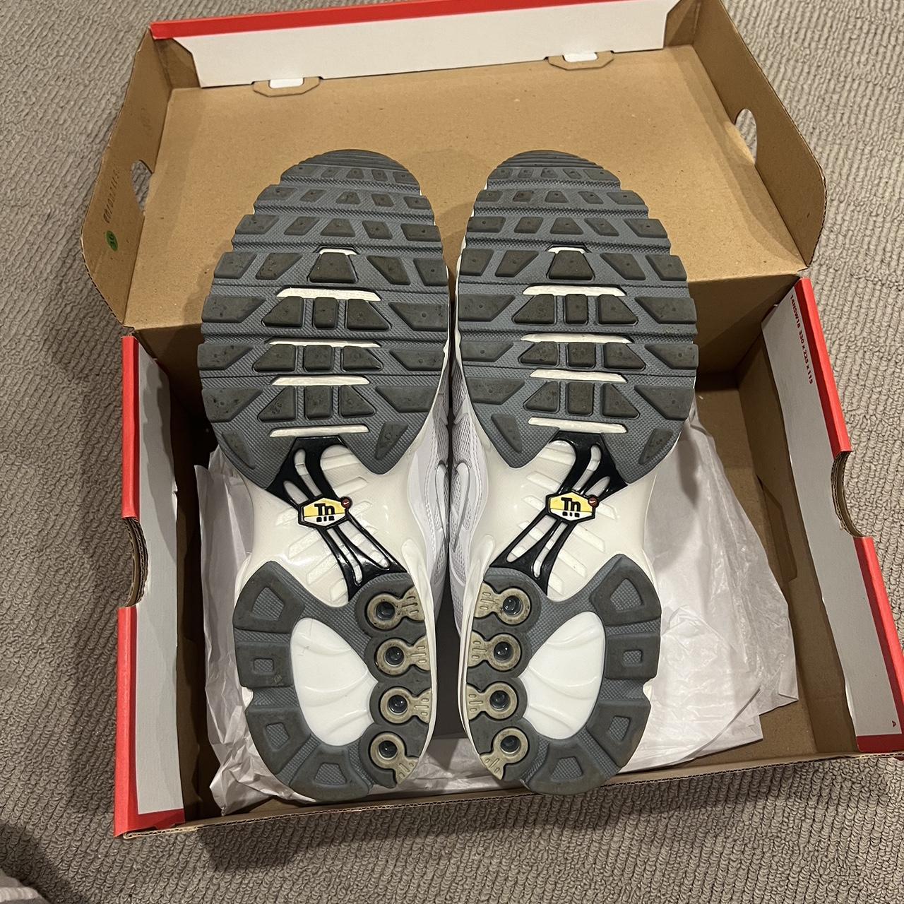 White Nike TNs Men’s 9.5 US Barely worn - Depop