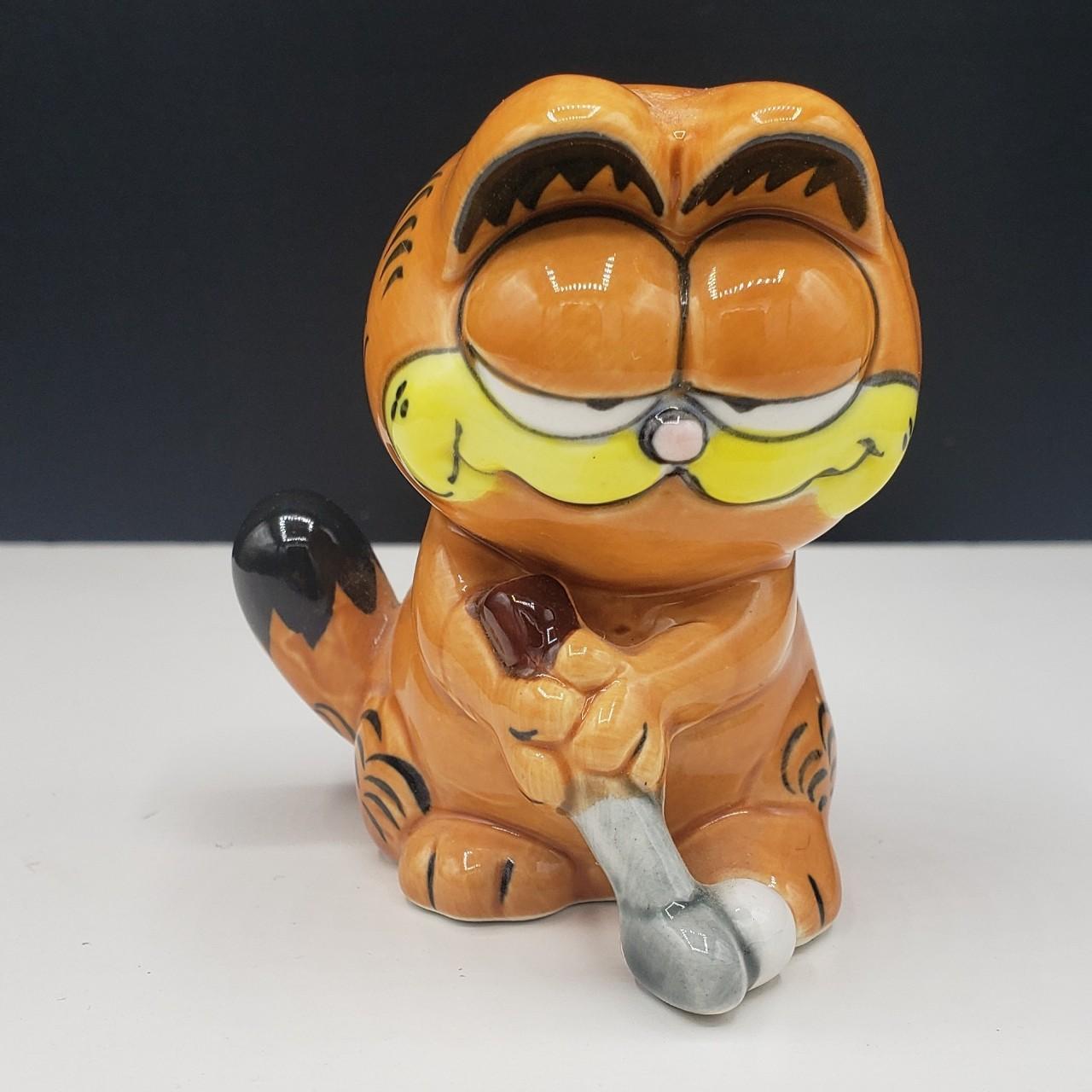 Garfield kitty cat Golf player Miniature Ceramic 3"... - Depop