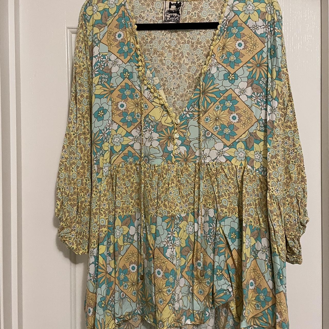 Jaase flowy top Worn twice Size medium #jaase - Depop