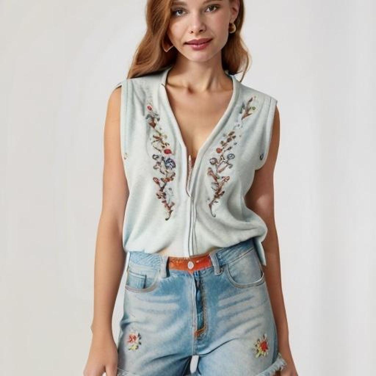 Allison Daley Vintage Y2K Blue Floral Embroidered... - Depop