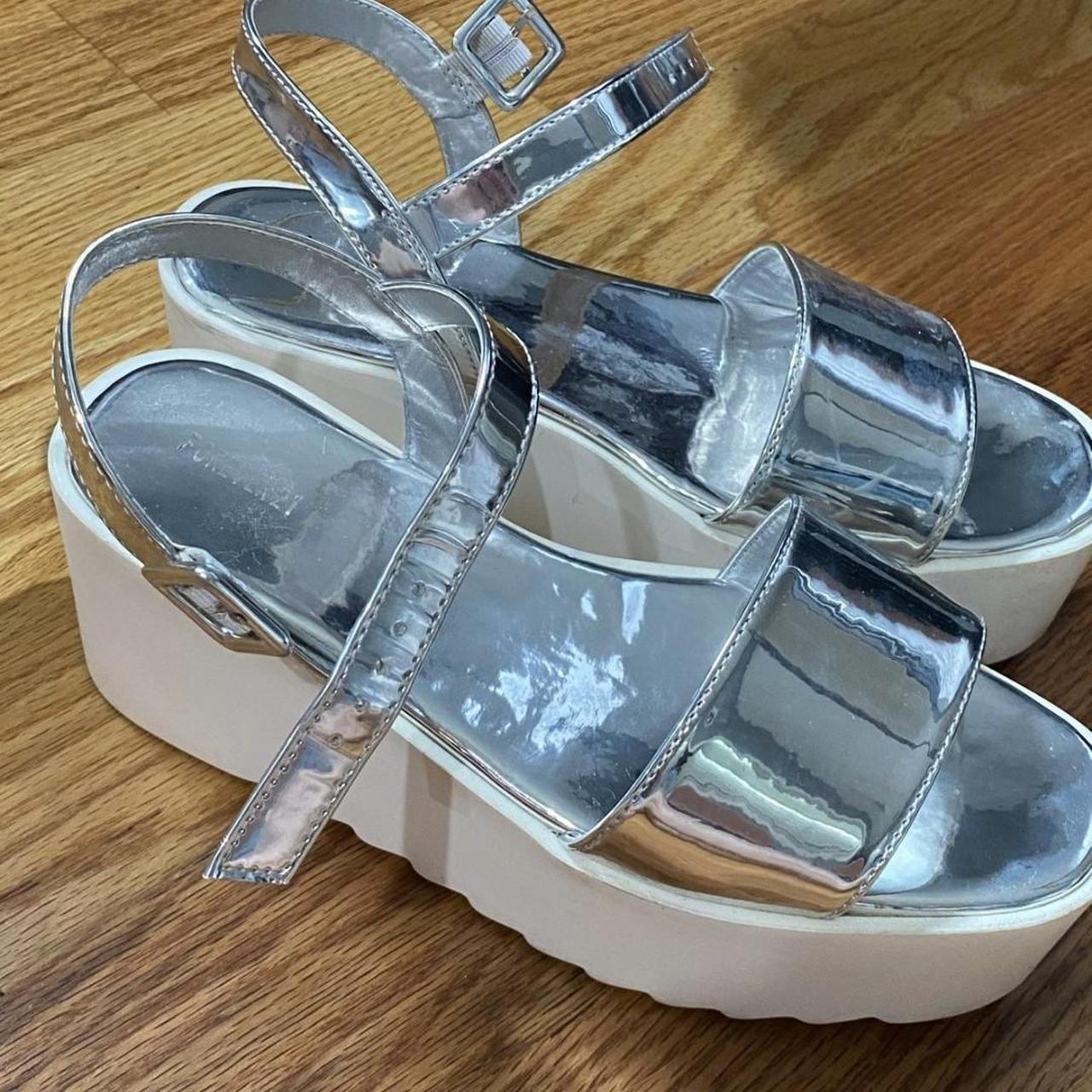 Size 7 sandals from forever 21 2017 Flat footed no... - Depop