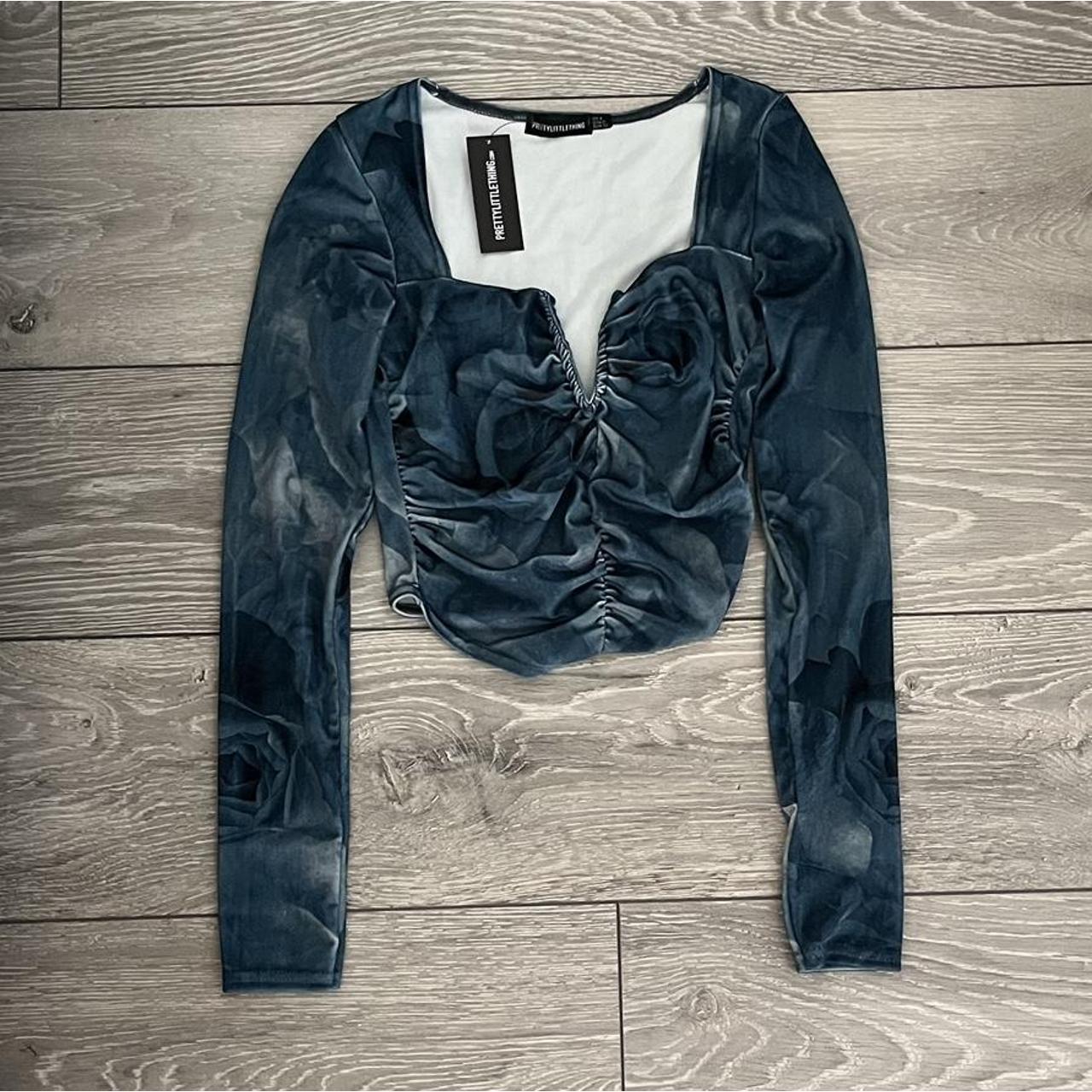 Pretty Little Thing Blue Velvet Printed V Bar Crop... - Depop