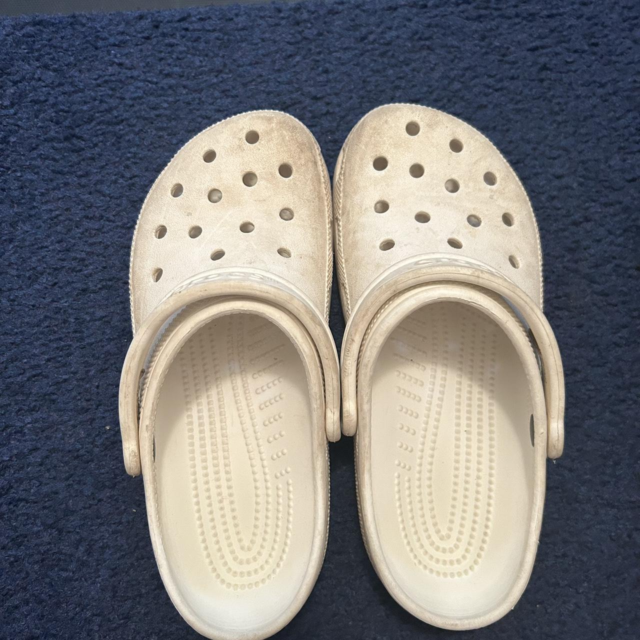 Crocs. size 8. dirty but can be cleaned. - Depop