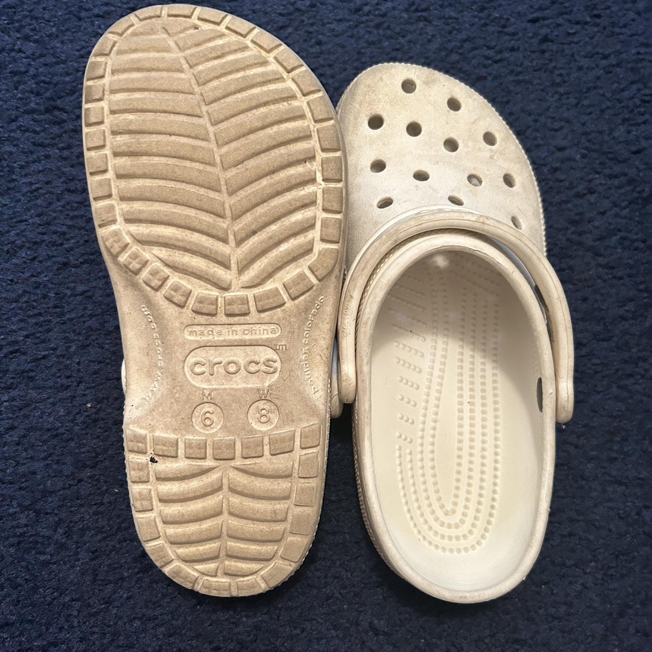 Crocs. size 8. dirty but can be cleaned. - Depop